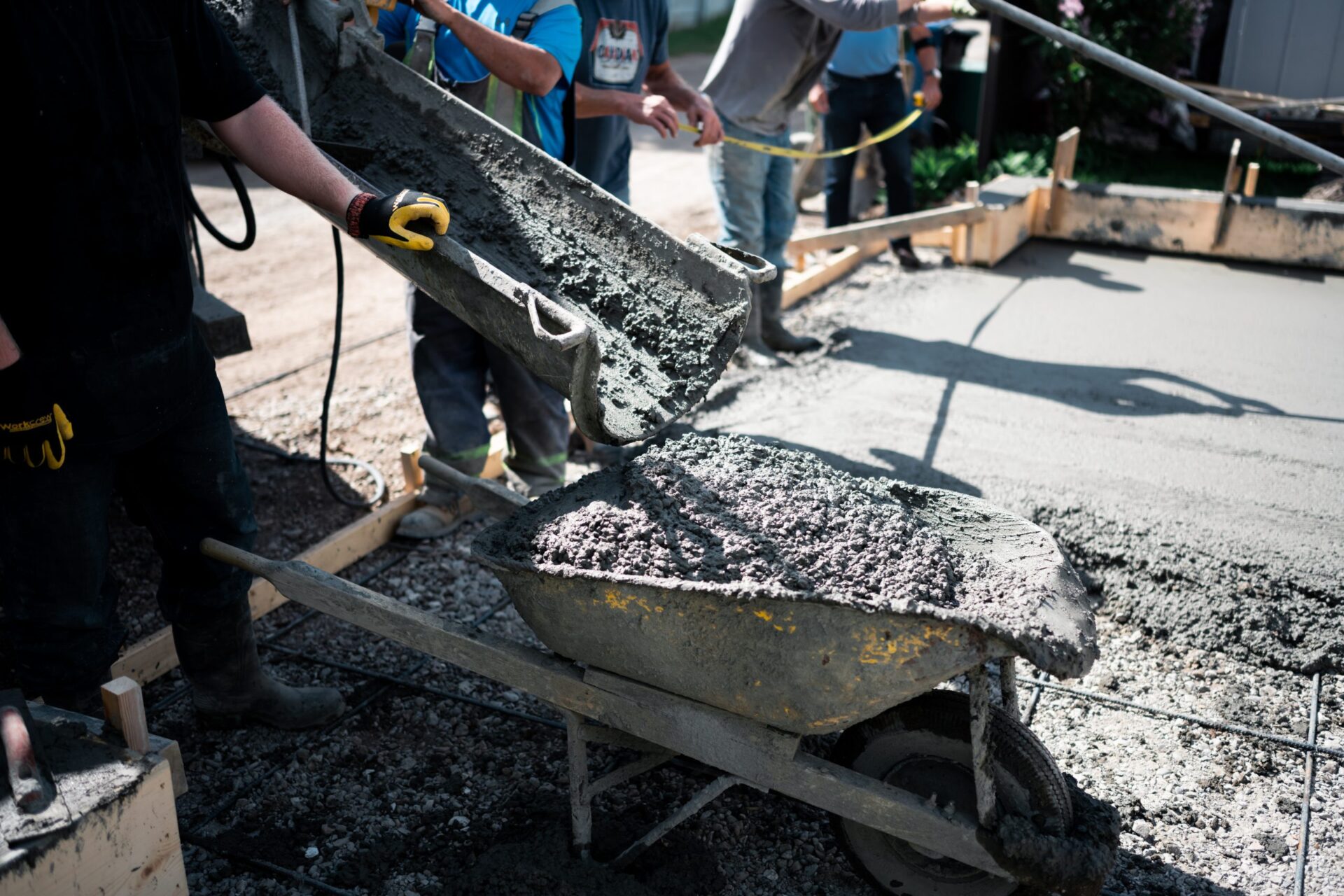 Calgary Concrete Slabs/Pouring & Foundation Pouring | Edwards Concrete